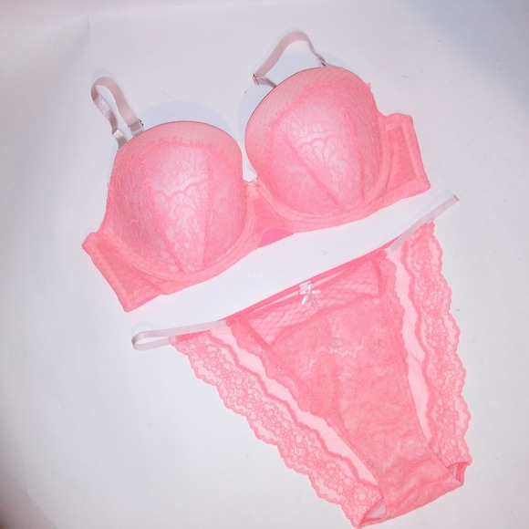 Victoria's Secret | Intimates & Sleepwear | Victoria Secret Bra Set 38d ...
